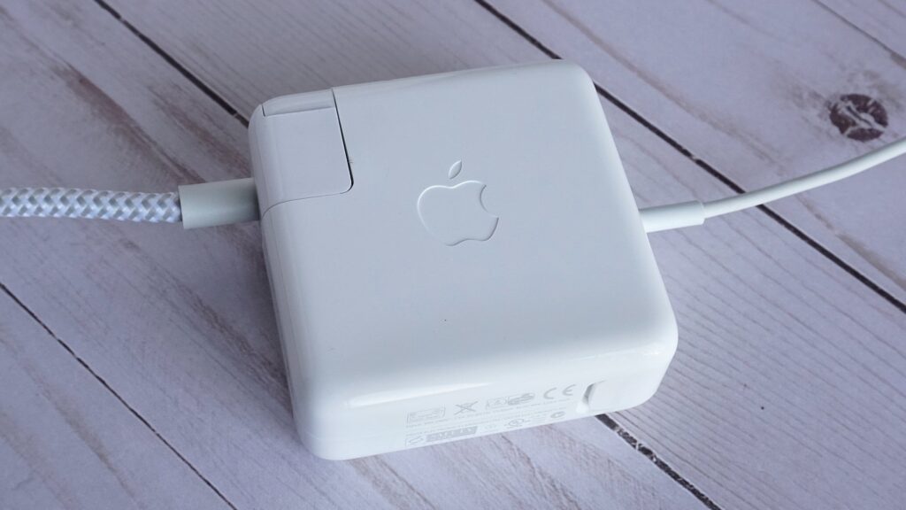 This Clever Laptop Power Plug Shows How Great a Tiny Innovation Can Be
