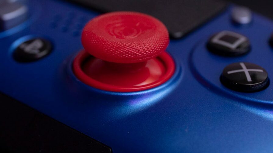 The PS4 Finally Has a Super Customizable-Controller, and It Is Excellent