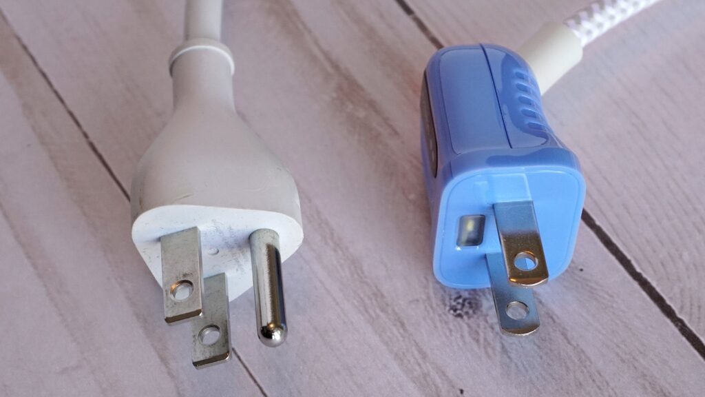This Clever Laptop Power Plug Shows How Great a Tiny Innovation Can Be