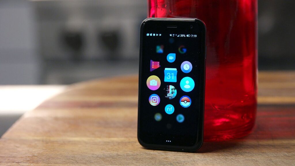 Palm's Ultra Tiny Phone Is an Absolute Snack