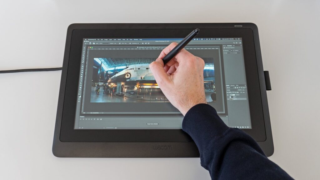 How Wacom's New Affordable Cintiq Beats the iPad