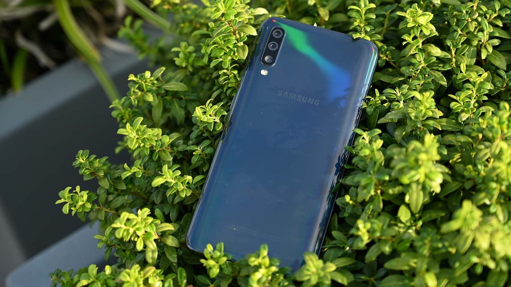 Samsung Galaxy A50 Review: The New Budget Smartphone to Beat