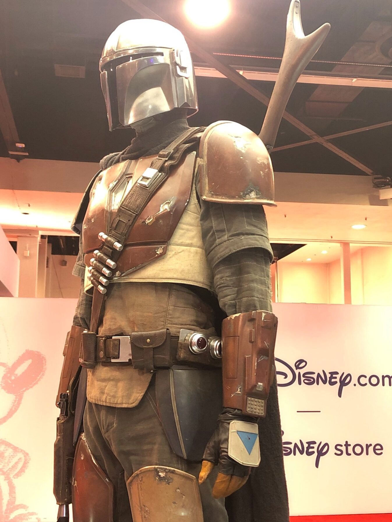 Up Close and Personal With the Armor and Weapons of The Mandalorian's ...