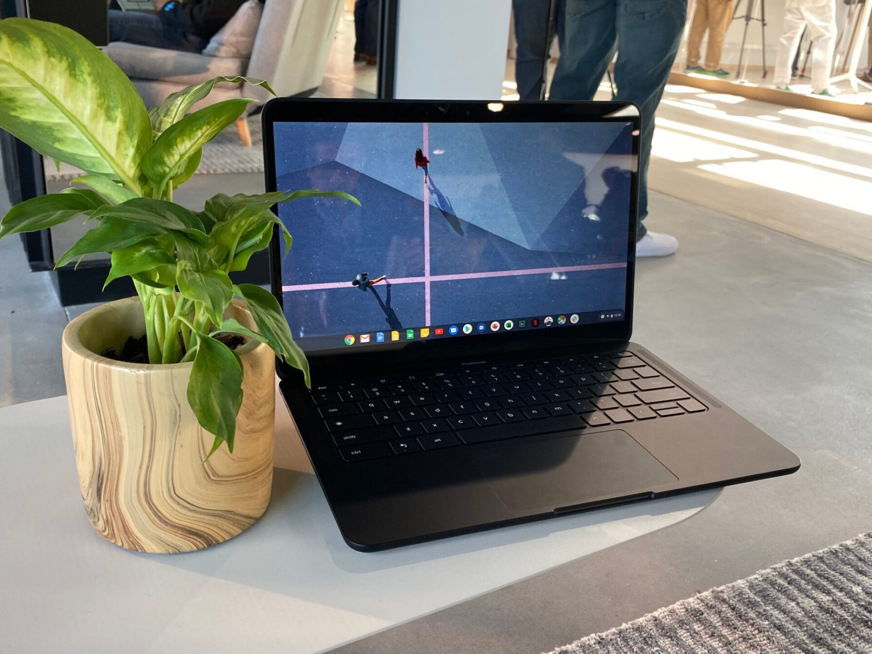 The Pixelbook Go Walks the Fine Line Between High Design and Great Value
