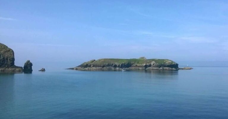 This Uninhabited Island Is Covered in Rubber Bands Because Birds Think ...