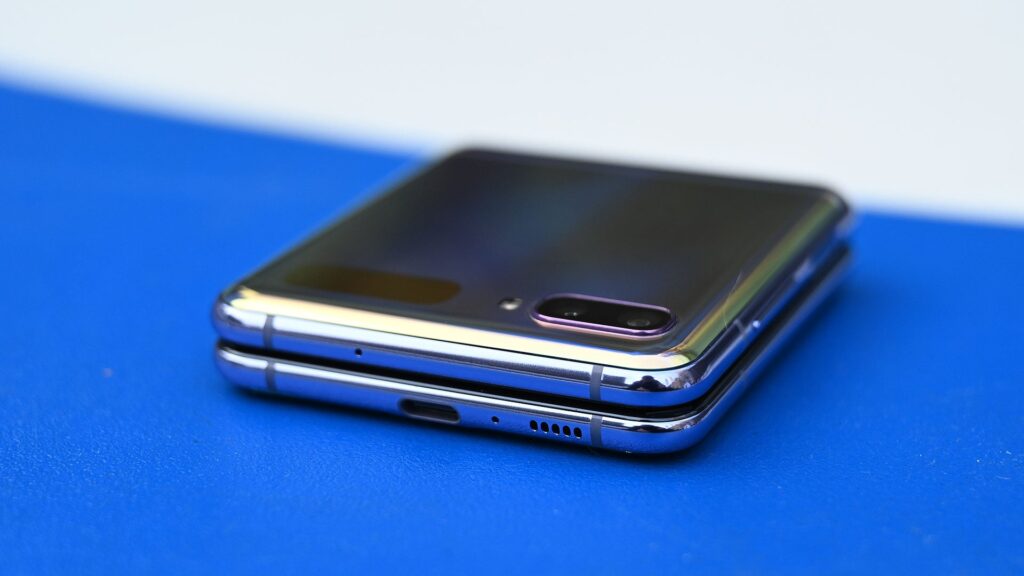 The Samsung Galaxy Z Flip Is the First Foldable Phone Worth Caring About