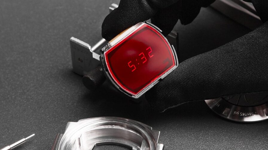 The World's First Digital Watch Is Coming Back—for $750