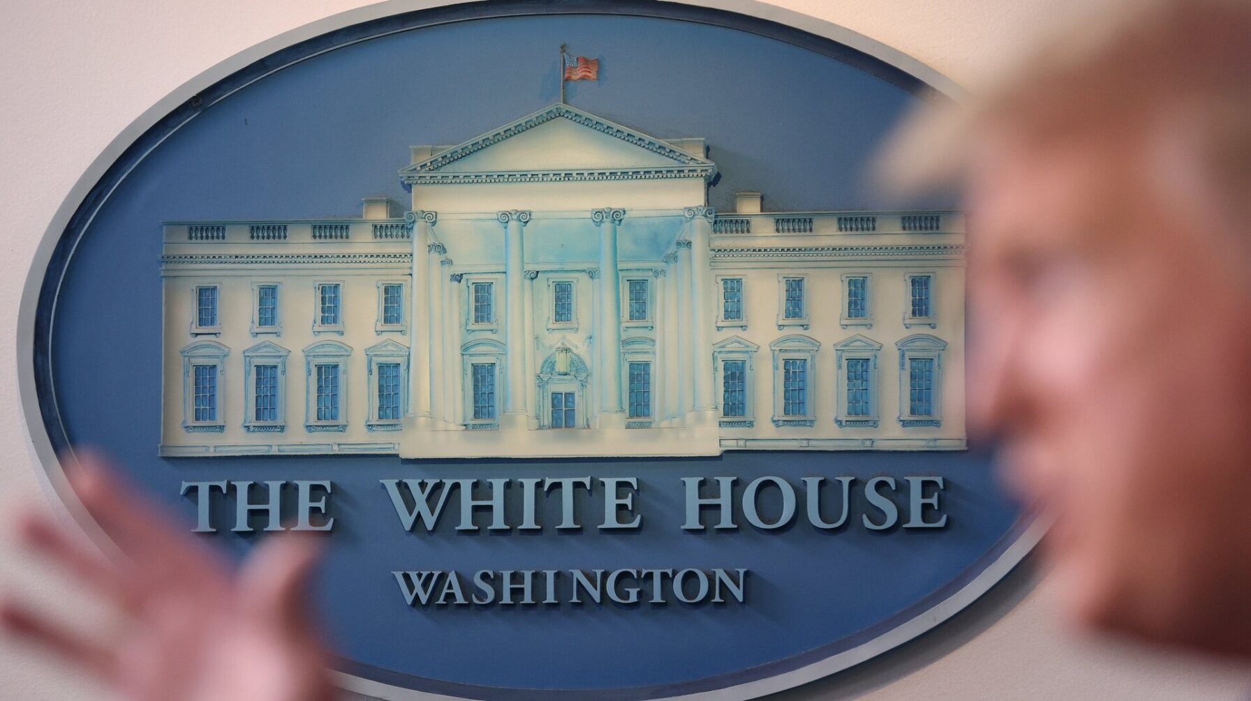 White House Stockpiled 3,600 Surgical Masks as CDC Said General Public ...