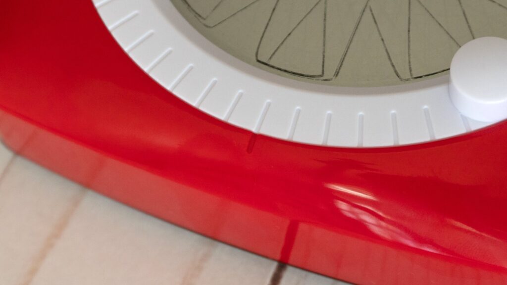 The First Etch A Sketch That Lets You Draw Circles Is the Perfect ...