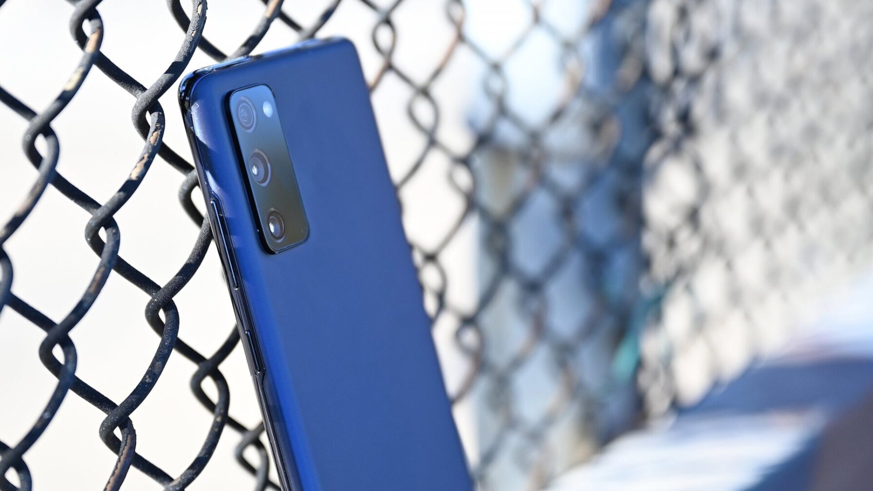 The Galaxy S20 FE Is the More Affordable Samsung Phone You Really Want