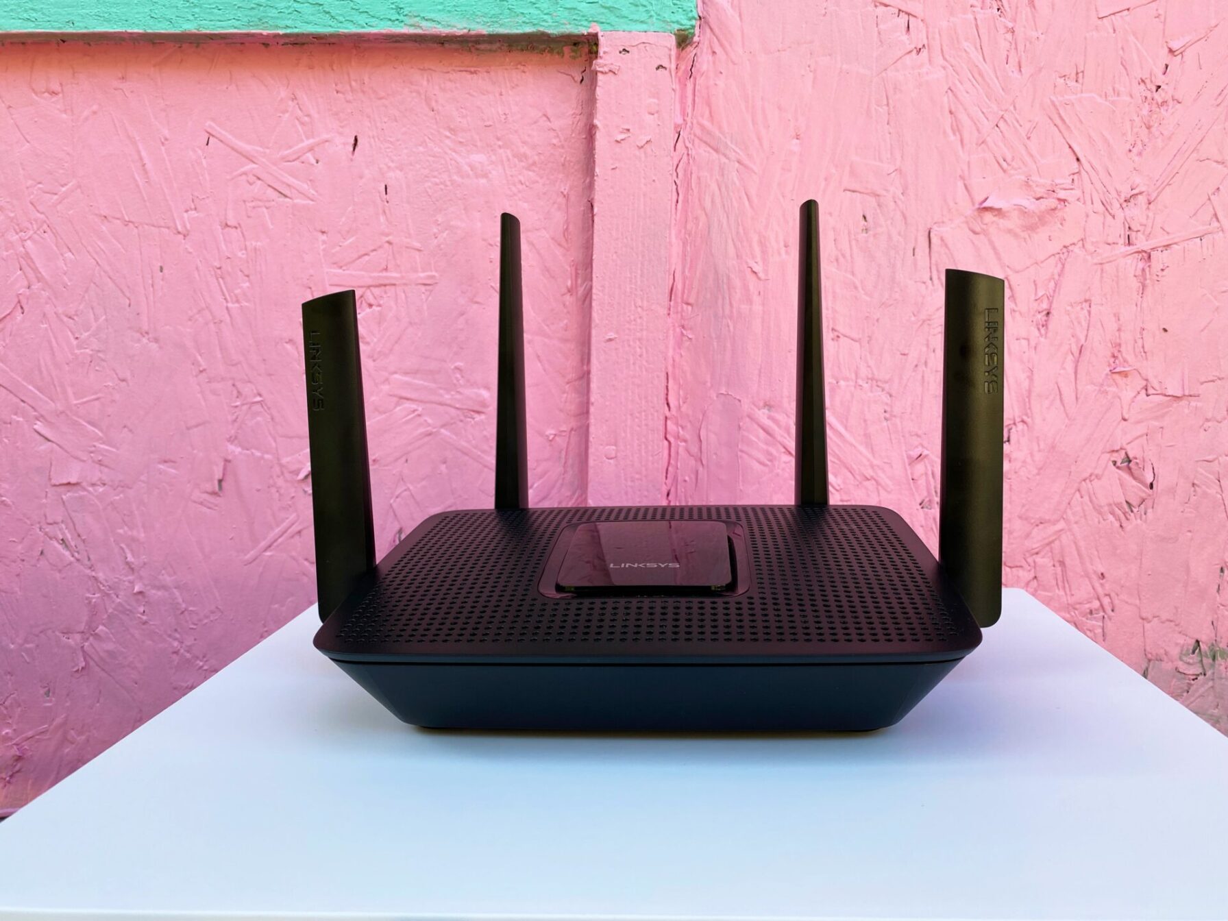 The Best Gaming Router Still Looks Like a Robot