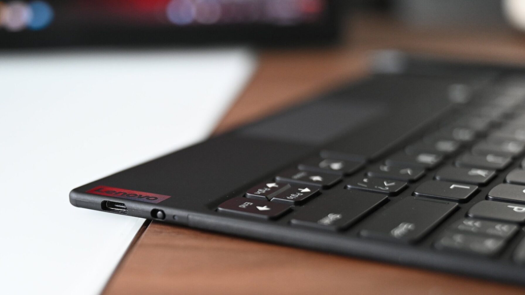 Lenovo ThinkPad X1 Fold Review: Standing at a Crossroads