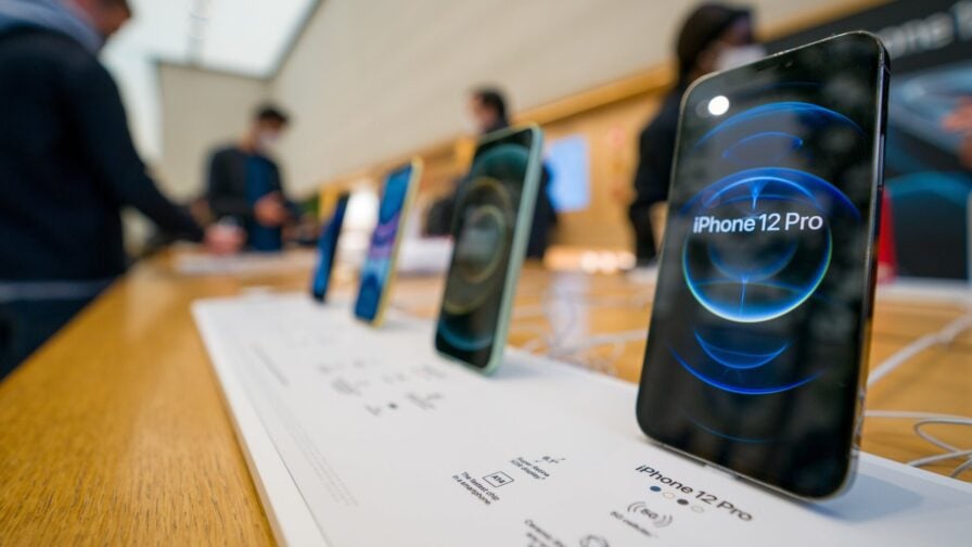 Apple: If You Have a Medical Device, Keep It a 'Safe Distance' Away ...