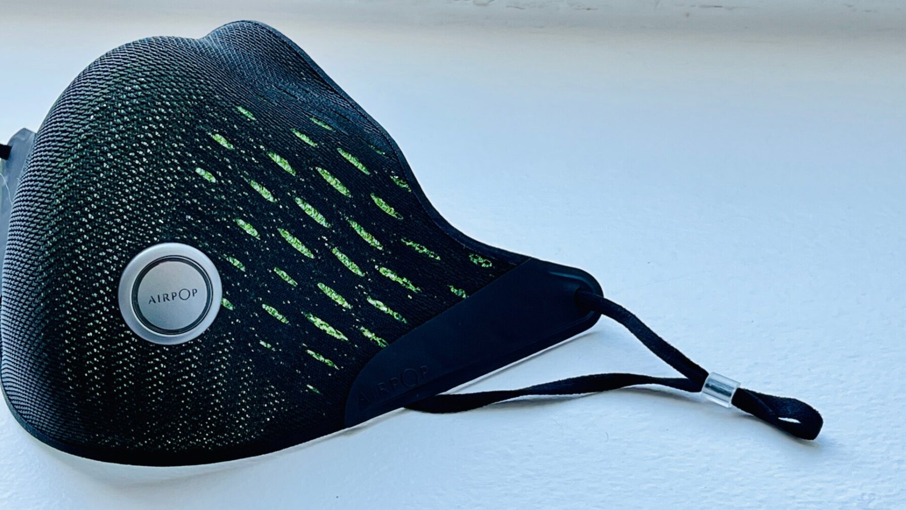 This Weird Air-Filtering Face Mask Picked the Worst Possible Time