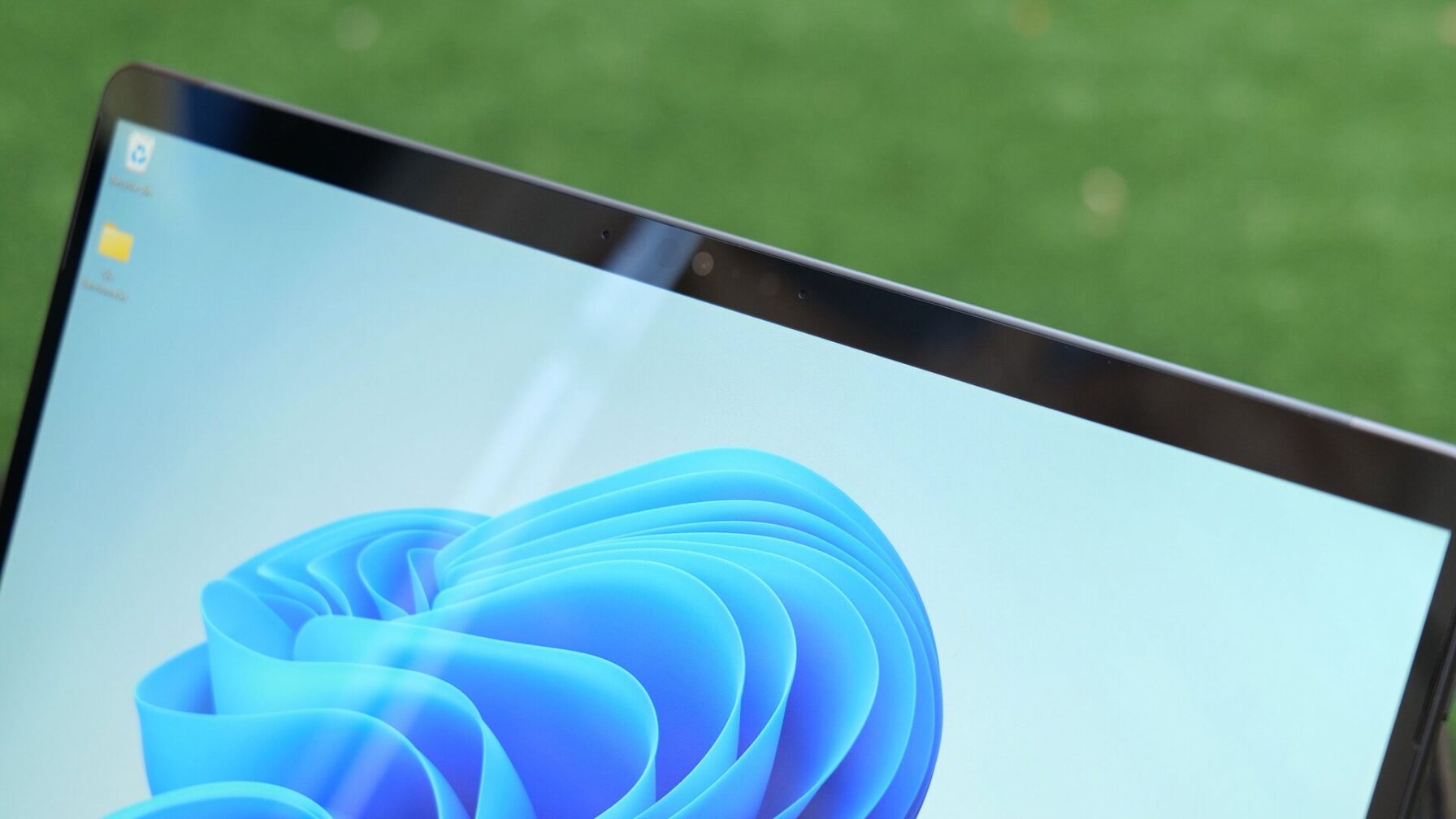 The Surface Pro 8 Is the Pinnacle of Microsoft's 2-in-1 Design