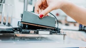 UltraRAM Breakthrough Moves Us Closer to a Unified RAM and Storage Solution
