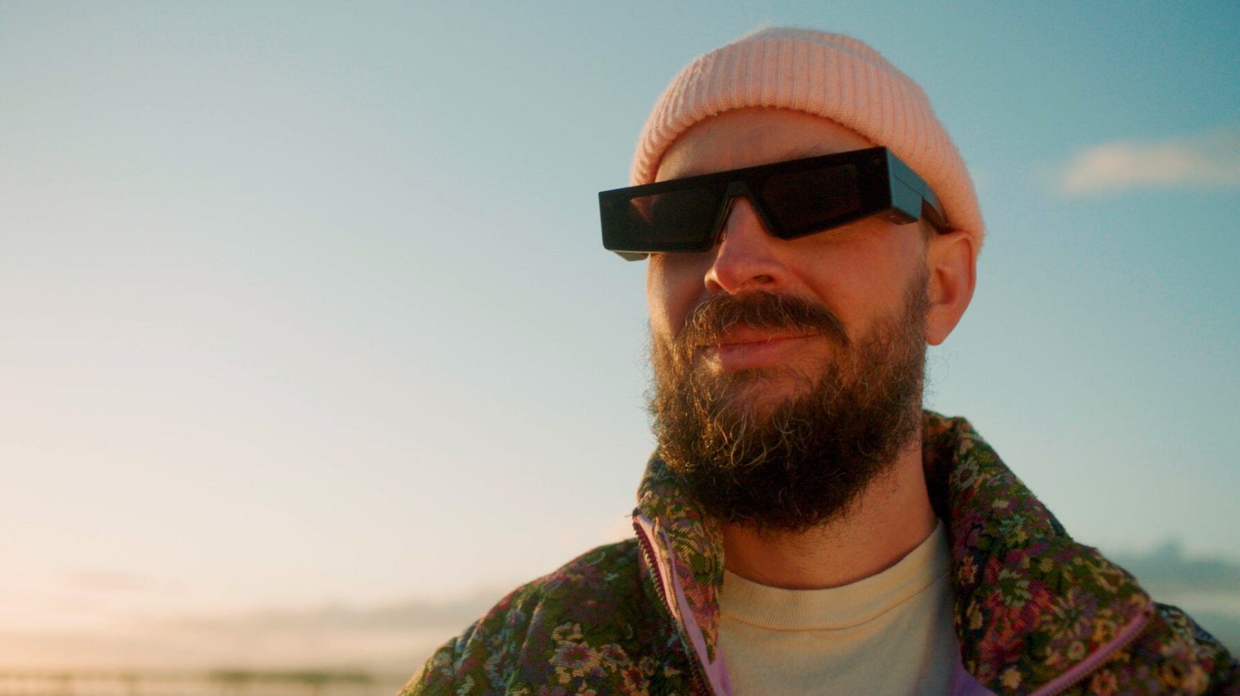 Snap Says Its 'Lightweight' AR Glasses Are Probably, Definitely, For ...