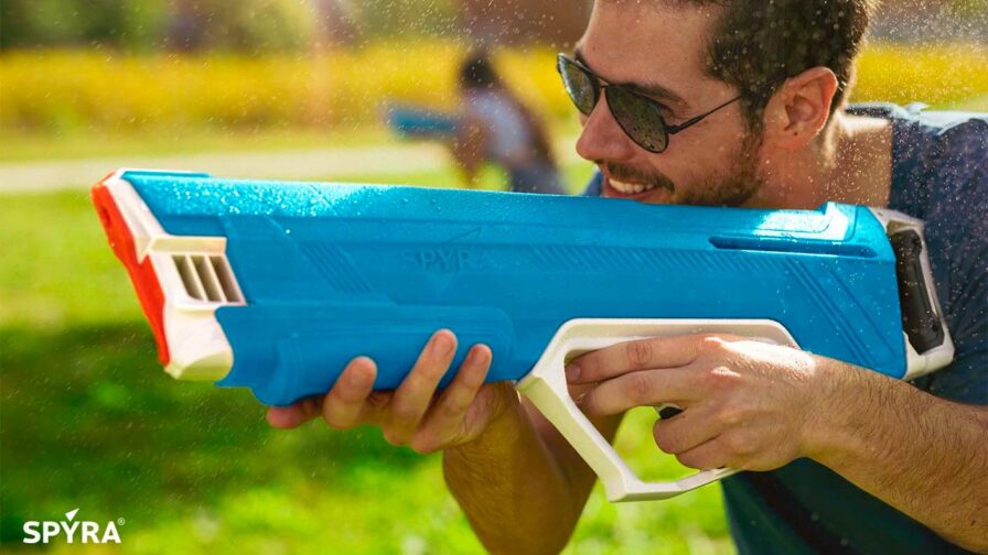 The Water Gun That Shoots Liquid Bullets No Longer Needs Batteries or ...