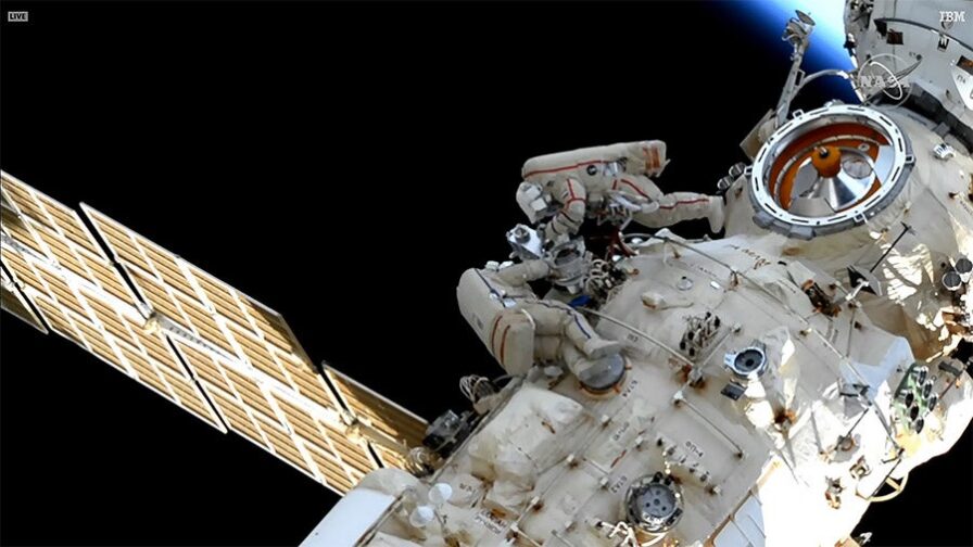 Russian Cosmonauts Set Up Futuristic New Robotic Arm on ISS During Six ...