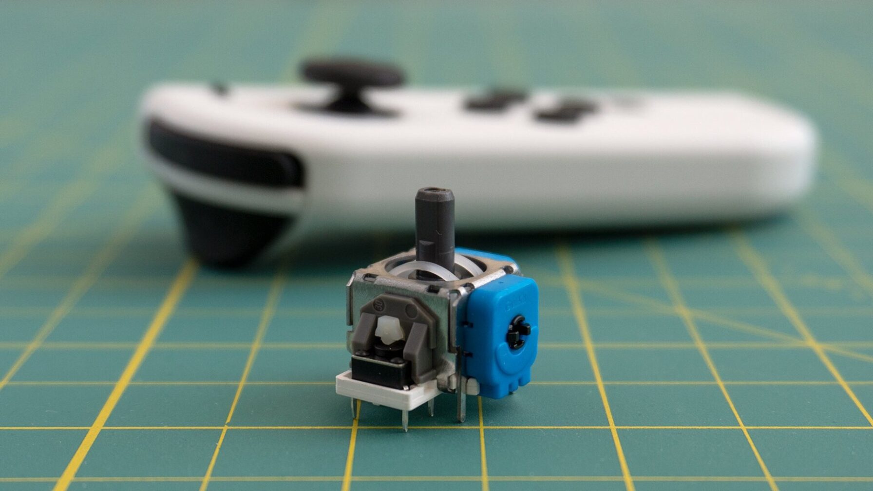 This Excellent Switch Controller Promises Its Magnetic Joysticks Will ...