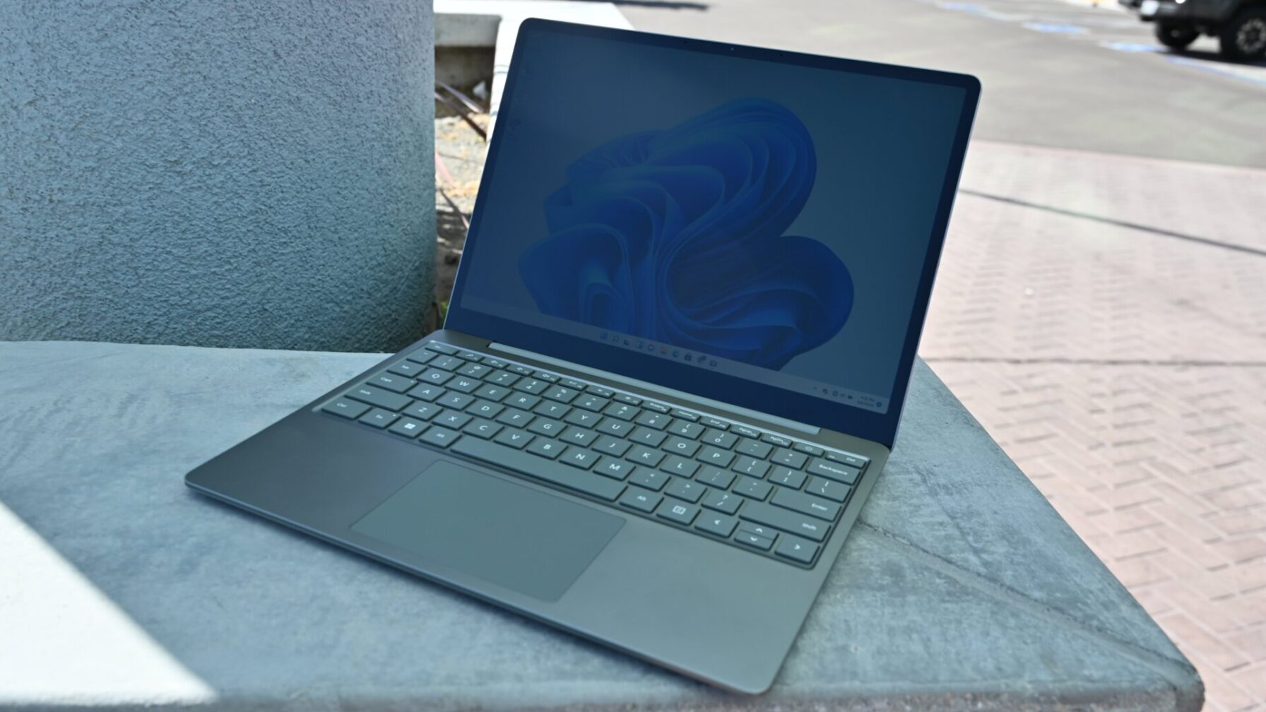 Microsoft's Surface Laptop Go 2 is a Few Flaws Away From Being a Great ...