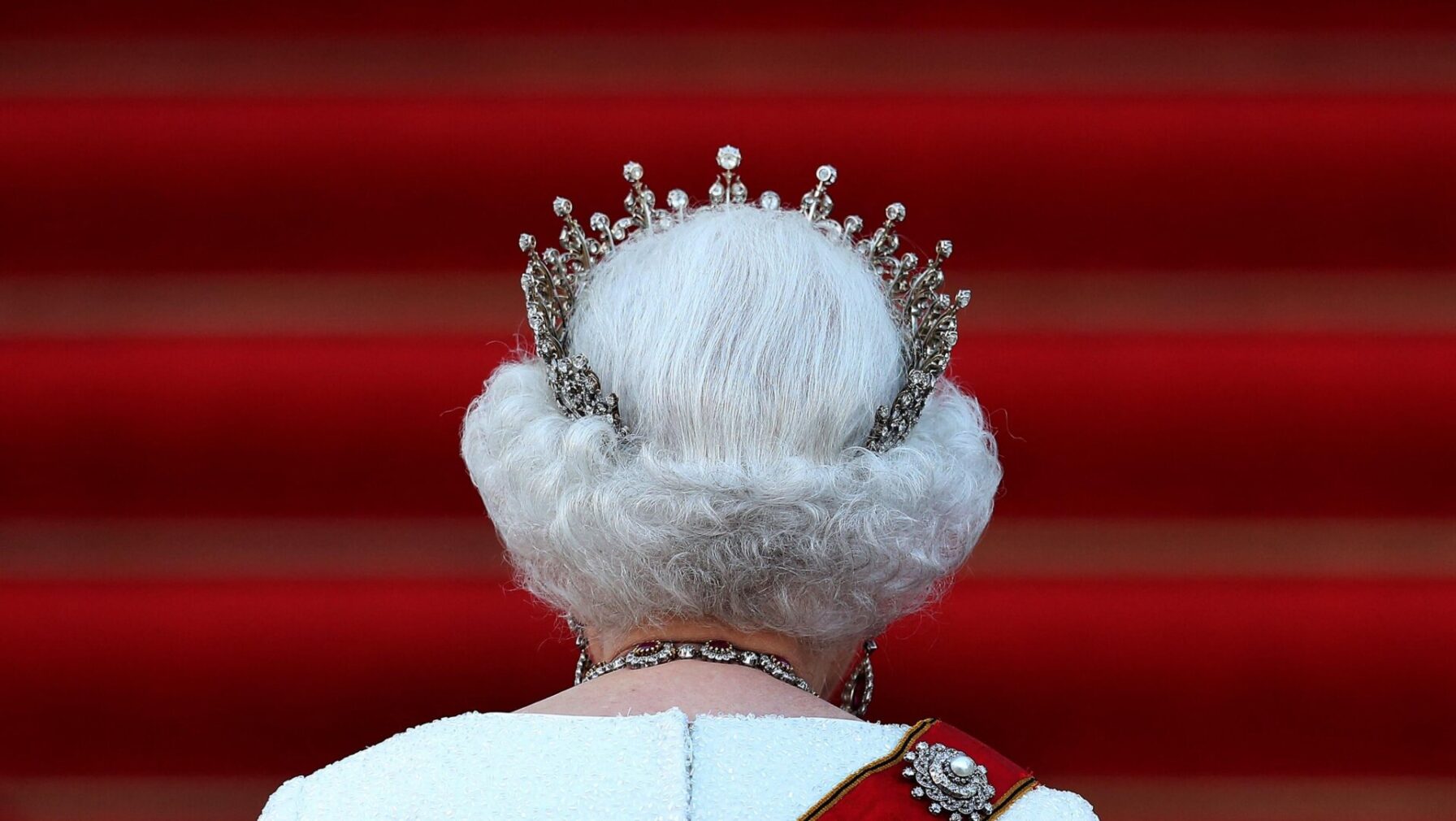 Carnegie Mellon Professor Who Wished Queen Elizabeth II 'Excruciating ...