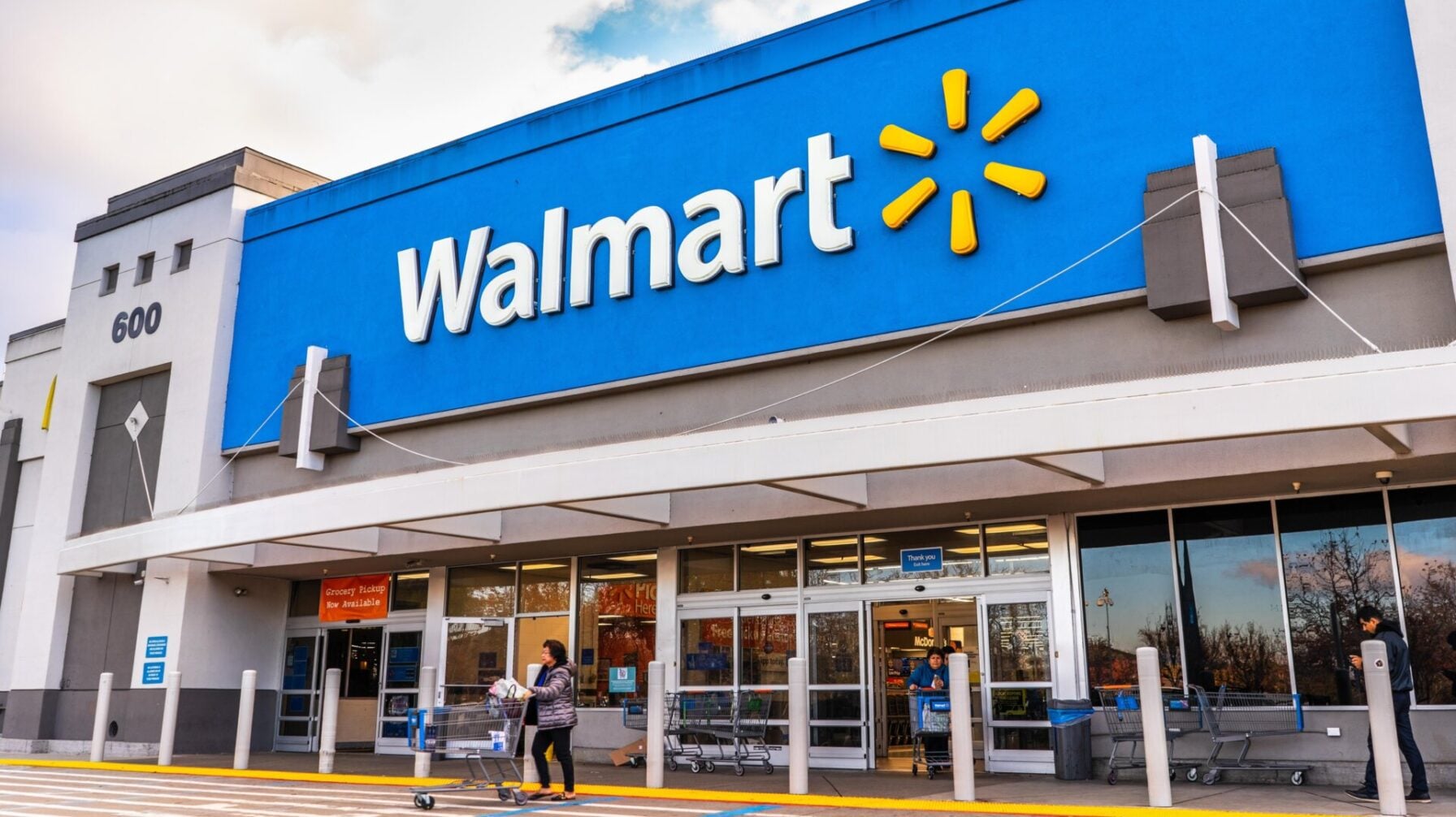 Trump Demands Walmart 'Eat the Tariffs'