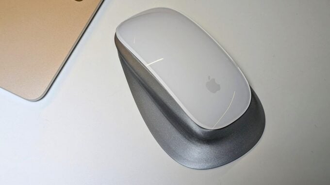 This Engineer Created The 'World's First Ergonomic Magic Mouse With No ...