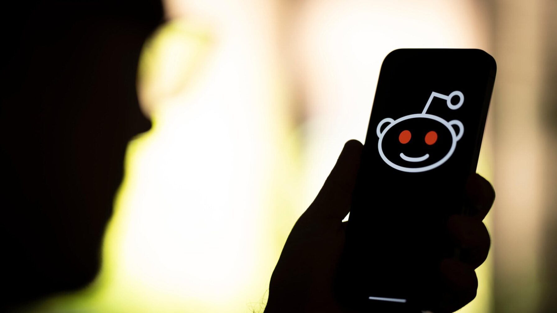 Google Will Scrape Reddit Communities For AI Parts in $60 Million Deal ...