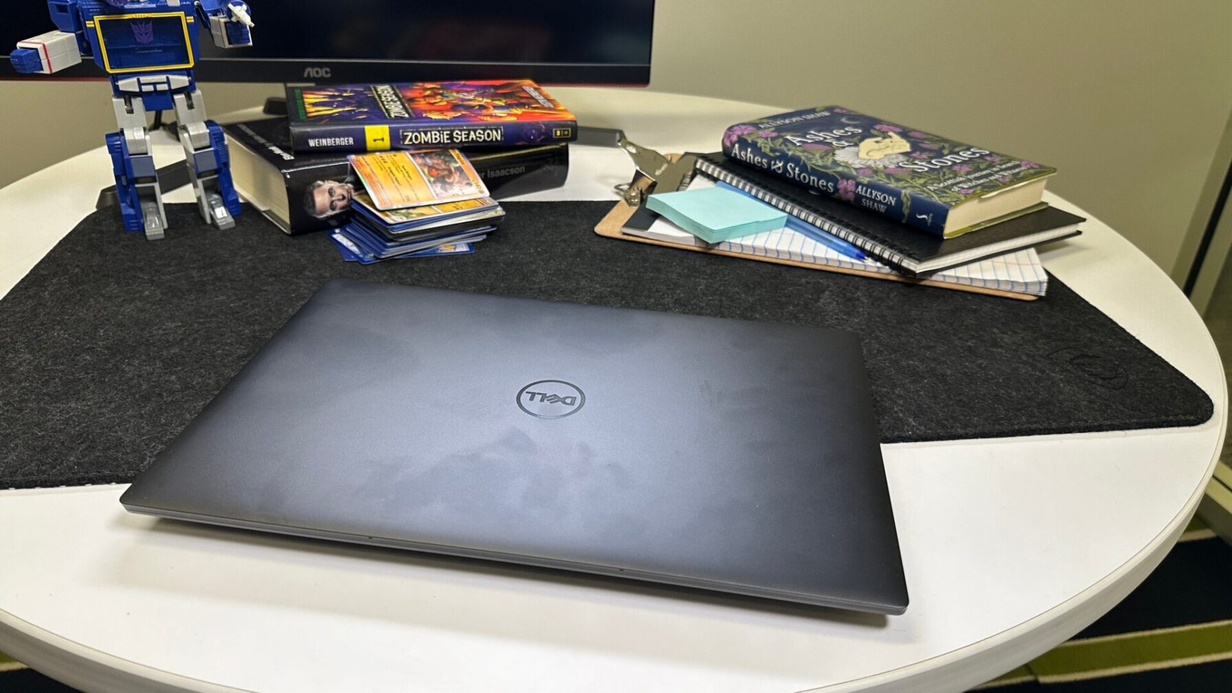 Dell XPS 14 2024 Review: A Laptop That Wants to Be Everything for Everyone
