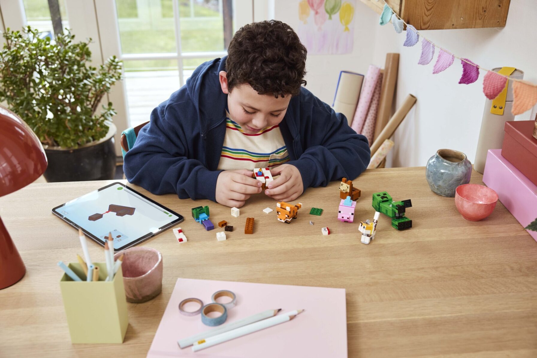 SDCC 2024: Lego Reveals Minecraft Birthday Pig Celebration Set