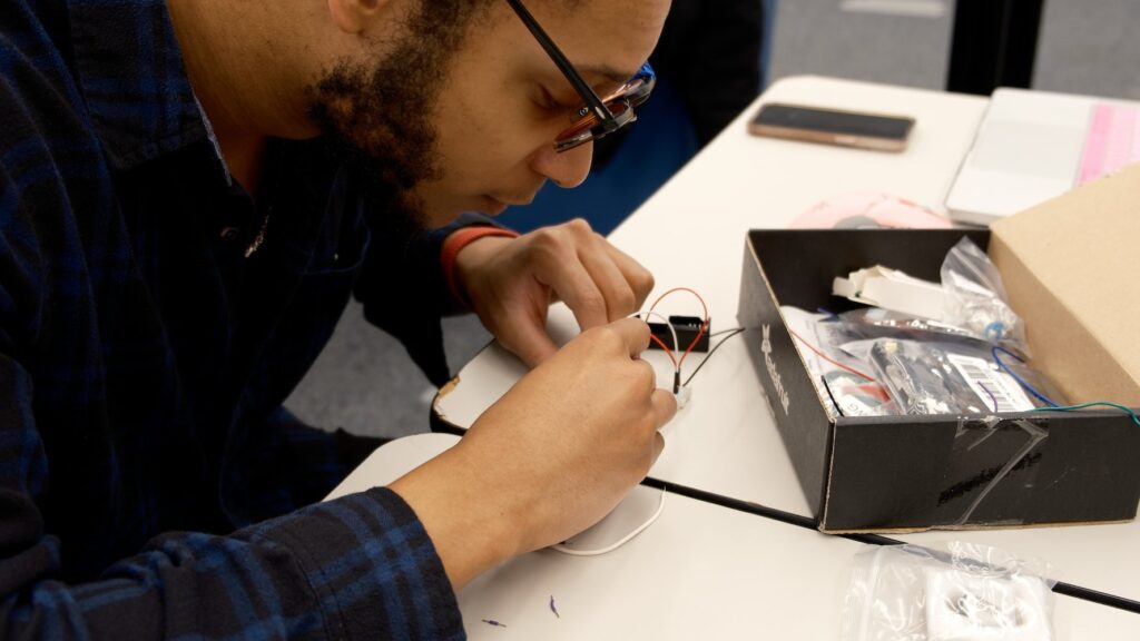 How Fresh-Out-of-College DIYers Built the Star Wars Lightsaber of Your ...