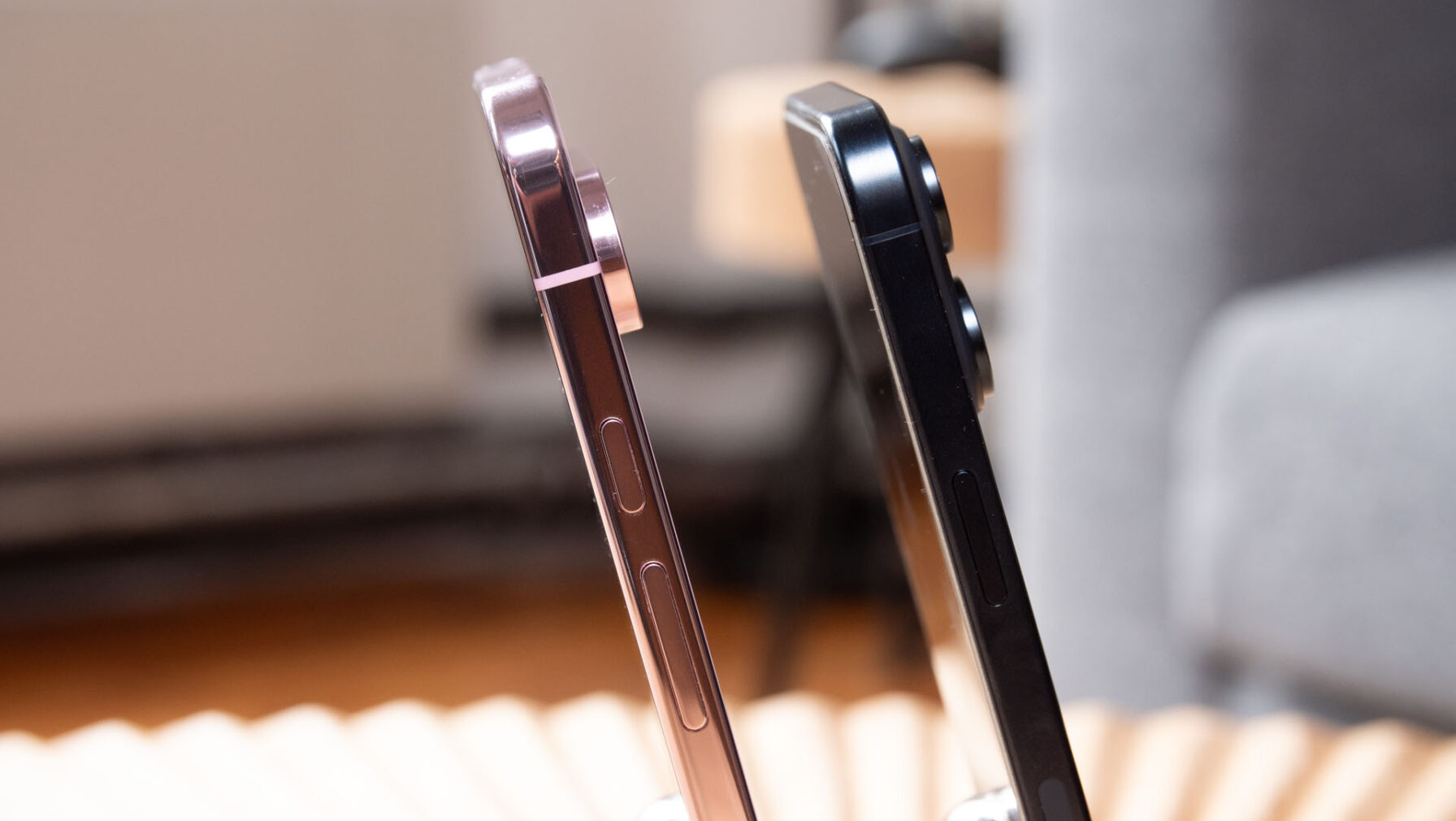 Google Pixel 9 Pro XL vs iPhone 15 Pro Max: Battle of the Flagship ...