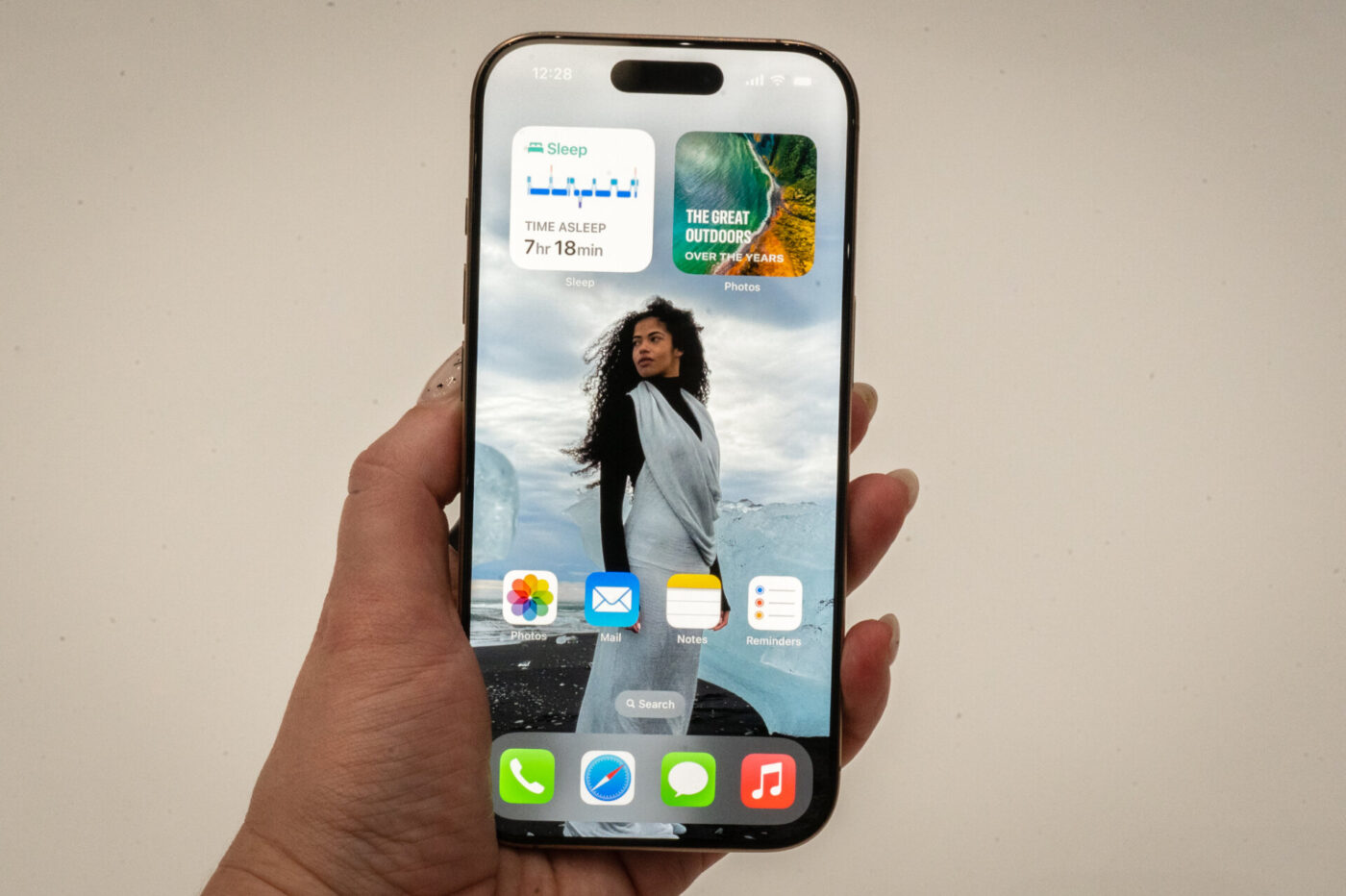 Should You Upgrade to the iPhone 16?