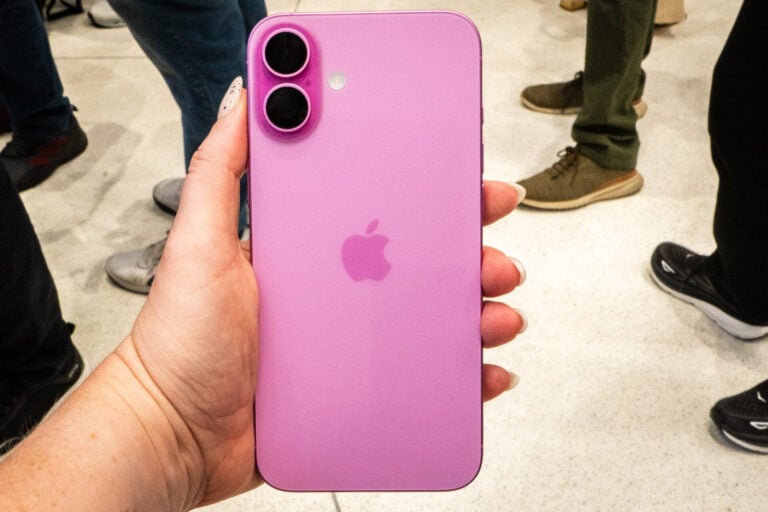 iPhone 16 Pro Hands On: It's Not Brown, It's Desert Titanium