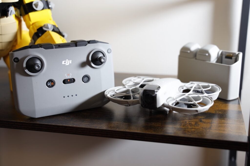 DJI Neo Review: This $200 Drone Will Be the Terror of Neighborhoods ...