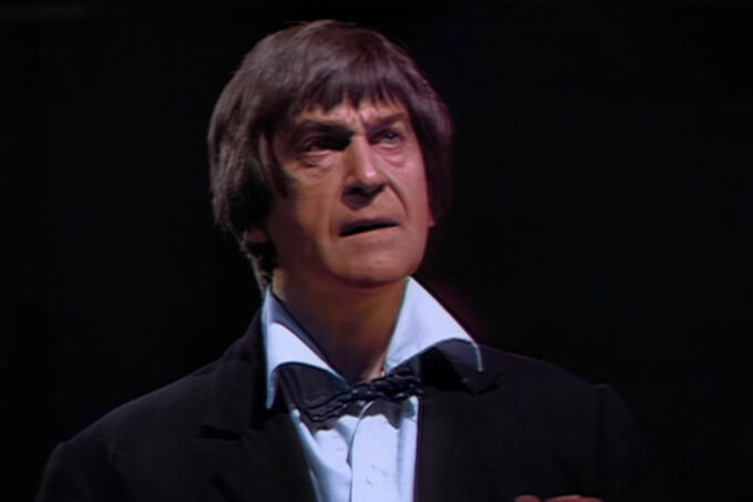 An Ode to the Doctor Who Hand Pose