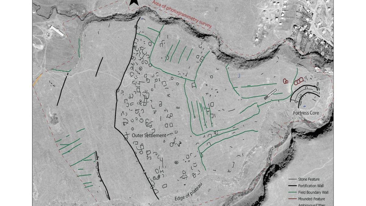 Archaeologists Discover 3000-Year-Old 'Mega-Fortress' 40 Times Larger ...