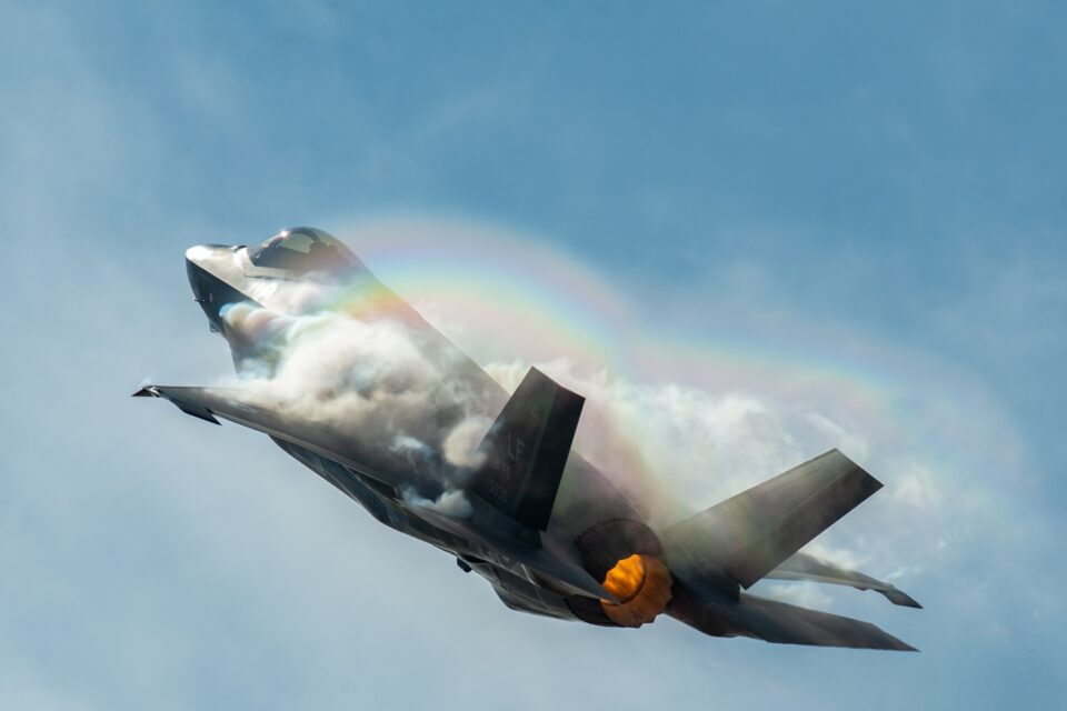 Here's a Bunch of Videos of the Most Expensive Jet Fighter on the ...