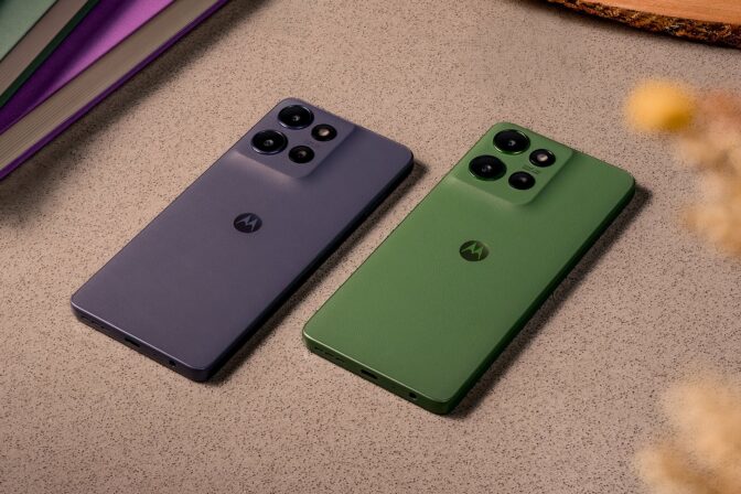 Motorola's $300 Moto G Power Can Handle the Jacuzzi and Keeps the ...