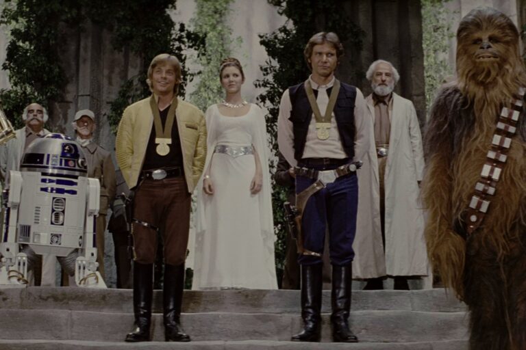 You Can Now Hang Luke Skywalker's Star Wars Medal Around Your Own Neck