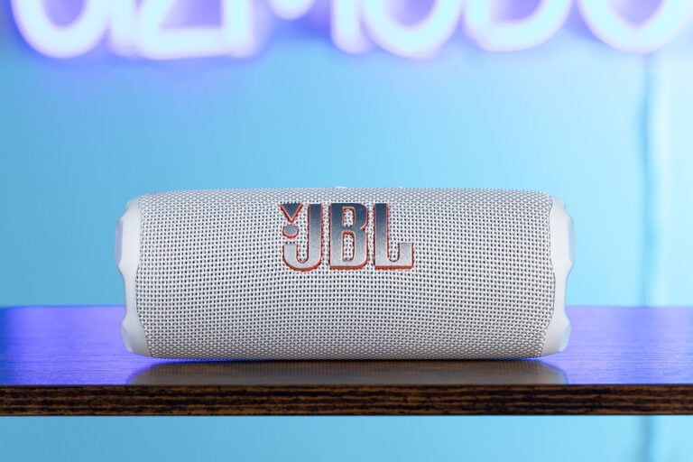 JBL Flip 7 Review: Big Sound in a Small Package