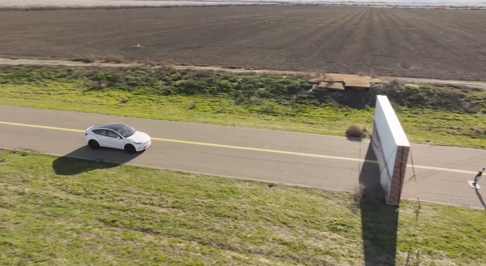 Tesla's Self-Driving Fails the Wile E. Coyote Test