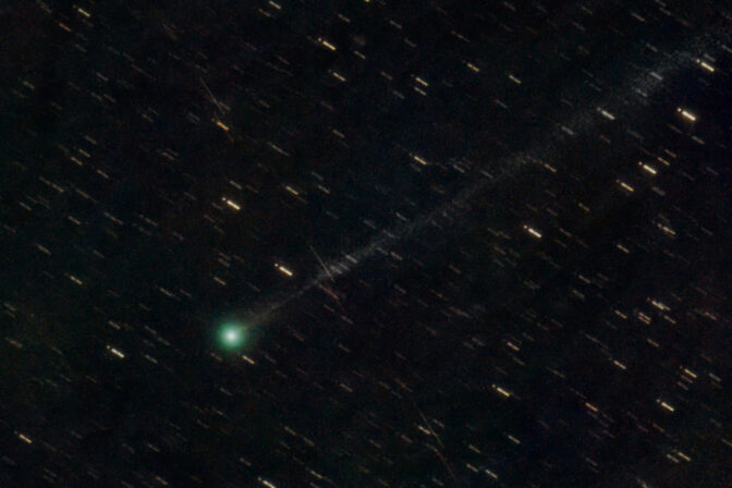 A New Comet Is Streaking Across the Morning Sky. Catch It Before the ...
