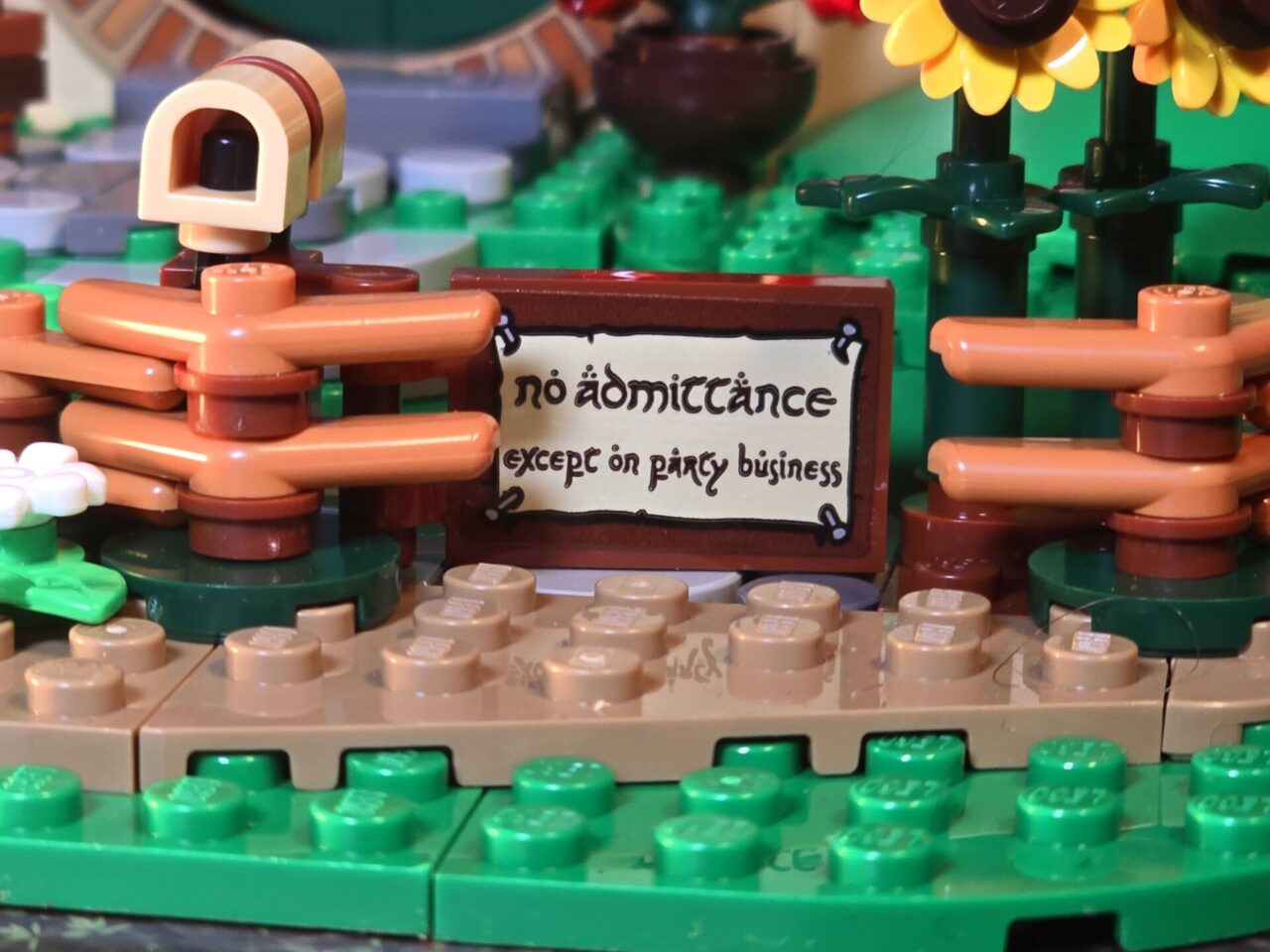 Lego's Shire Set Should've Been More Hobbit-Sized