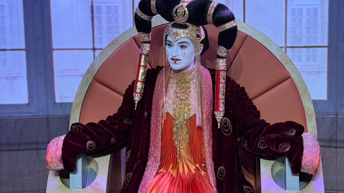 Star Wars Nite at Disneyland Celebrates the Prequel Era as Revenge of ...