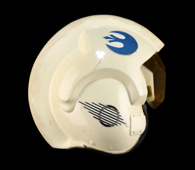Join the Rebellion With This Extremely Rare Empire Strikes Back Pilot ...