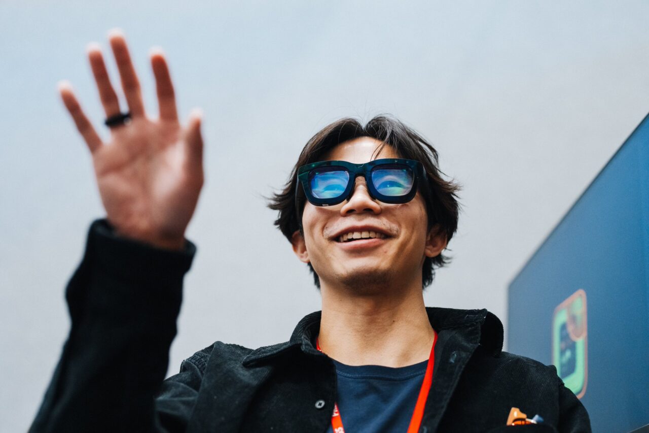 Snap Says Its 'Lightweight' AR Glasses Are Probably, Definitely, For ...