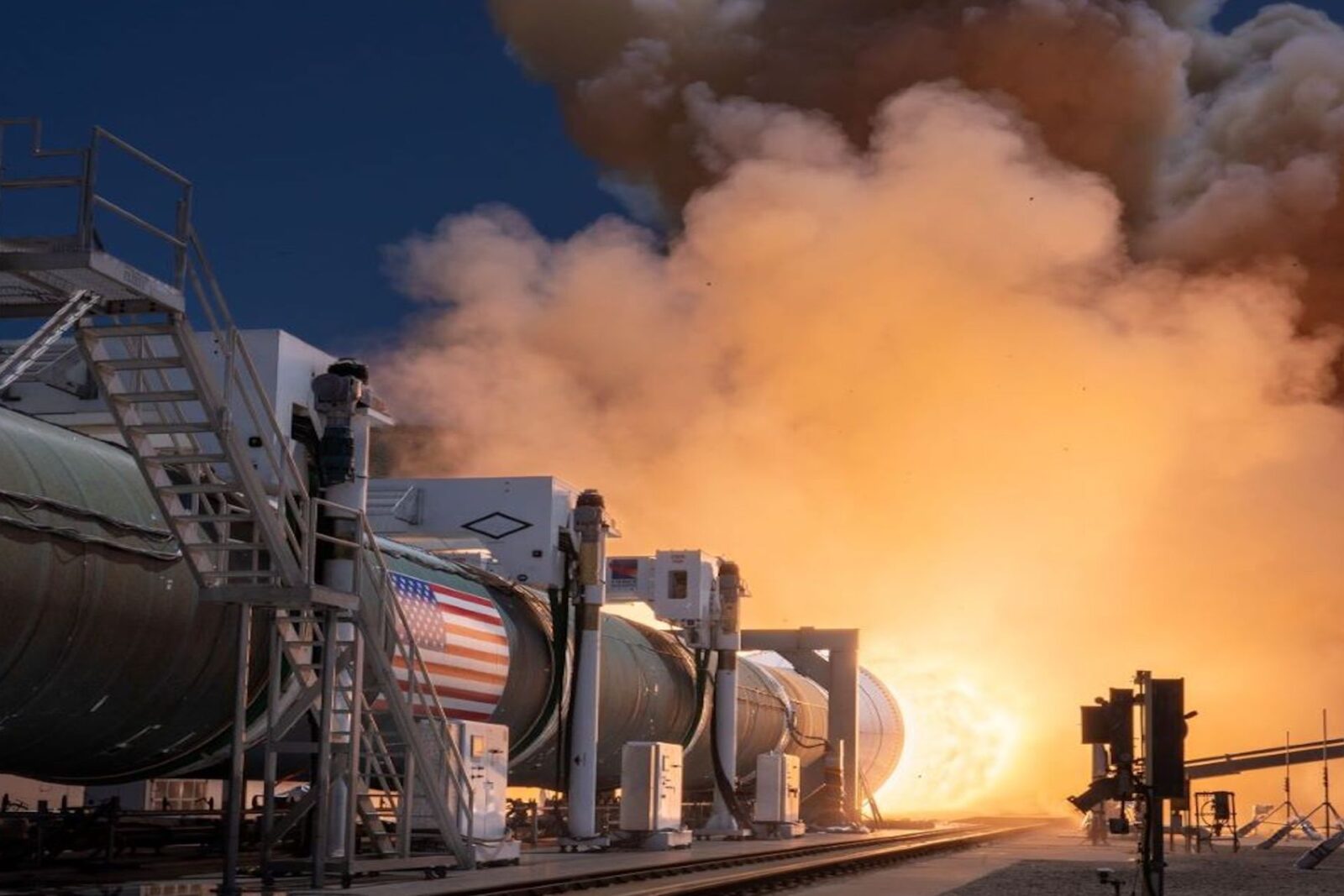 NASA’s Next-Gen Rocket Booster Explodes in Test of a Design That May ...