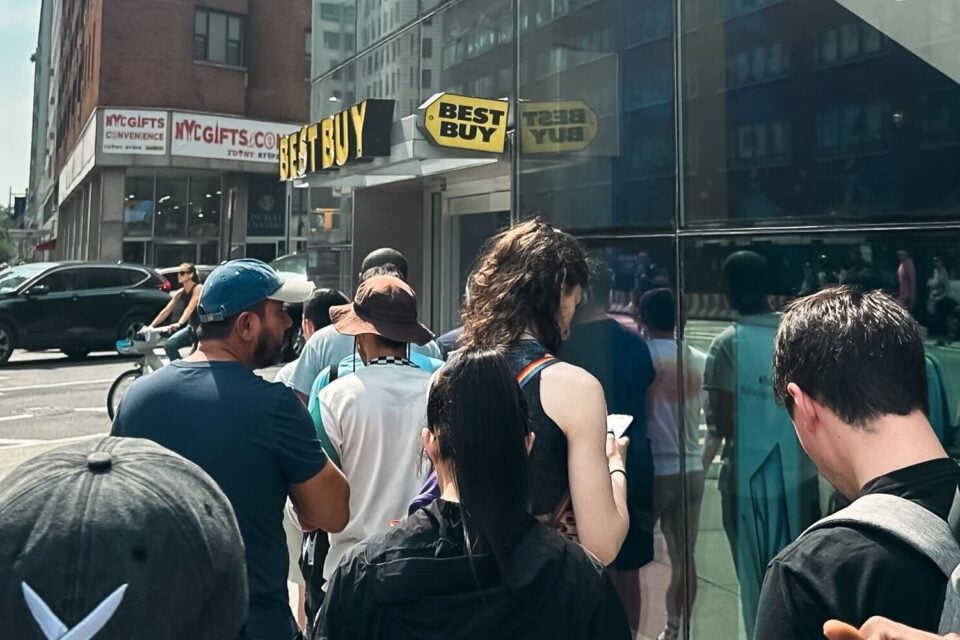 Did the Switch 2 Just Accidentally Make Waiting in Line Fun Again?